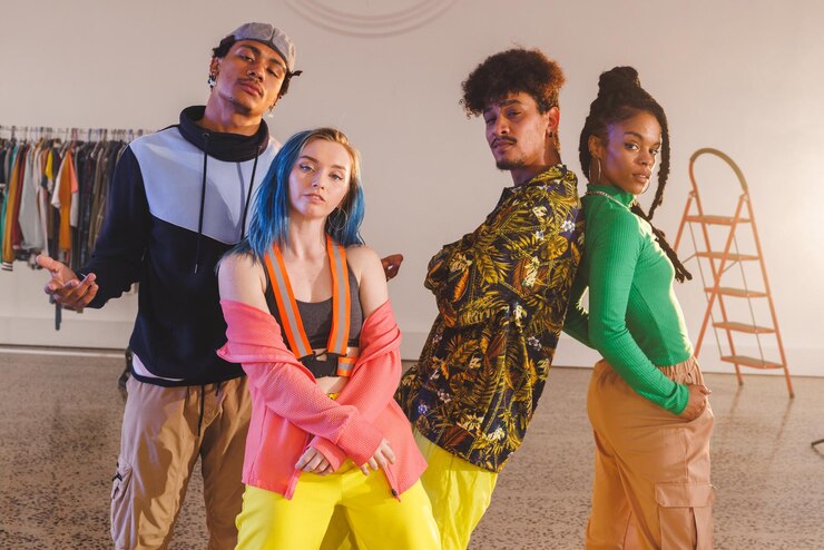 How to Dress Like the '90s: A Complete Guide to Iconic Fashion Trends ...