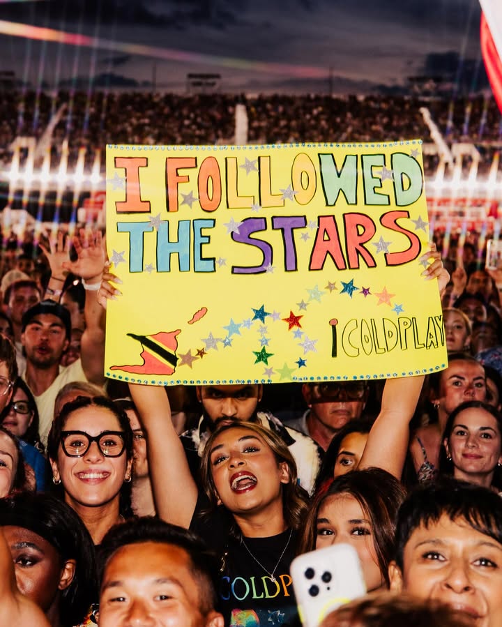 What to Wear to Coldplay Concert: Fashion Inspiration Amid the Kiss Cam ...