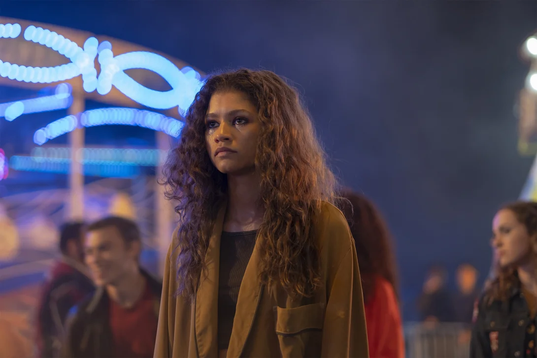 Euphoria Outfits: Unlocking the Style Secrets of HBO's Hit Series - Toptrends Guide