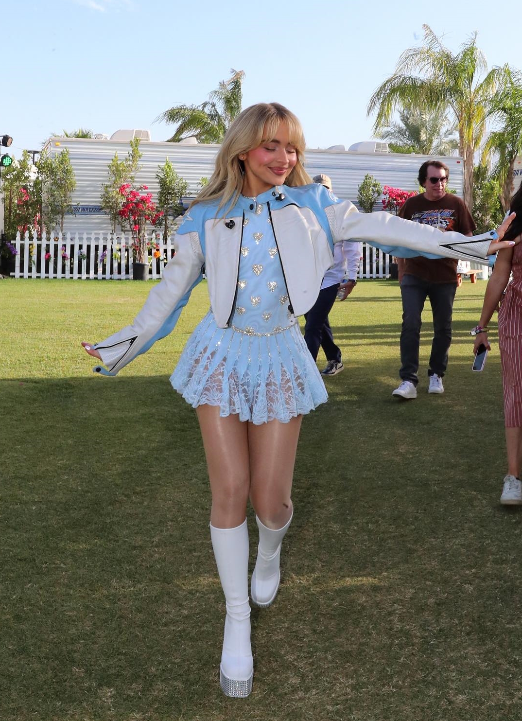 Sabrina Carpenter and Olivia Rodrigo: The Barbie and Raquelle Aesthetic ...