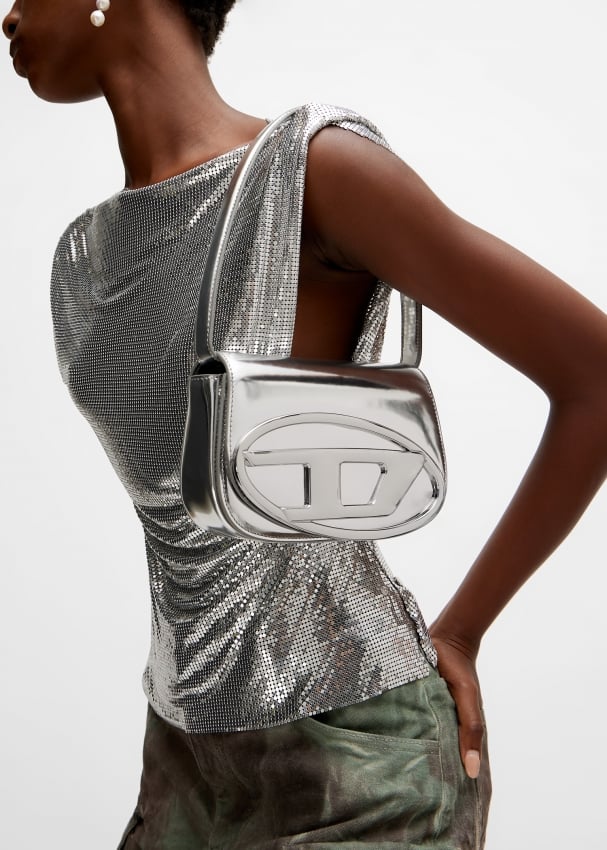 Y3K Outfits: Embrace Tomorrow with Futuristic Fashion - Toptrends Guide