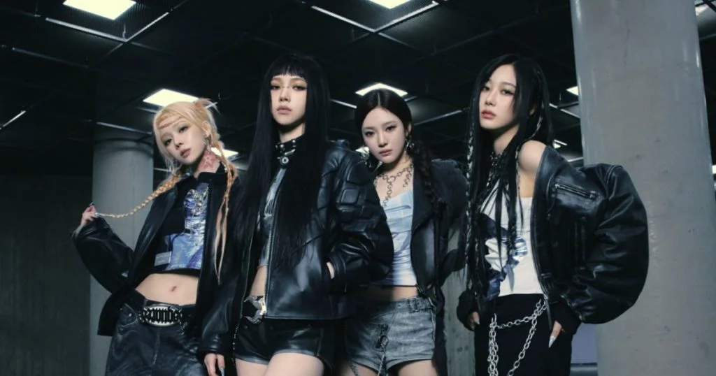 Y3K Outfits: Embrace Tomorrow with Futuristic Fashion - Toptrends Guide