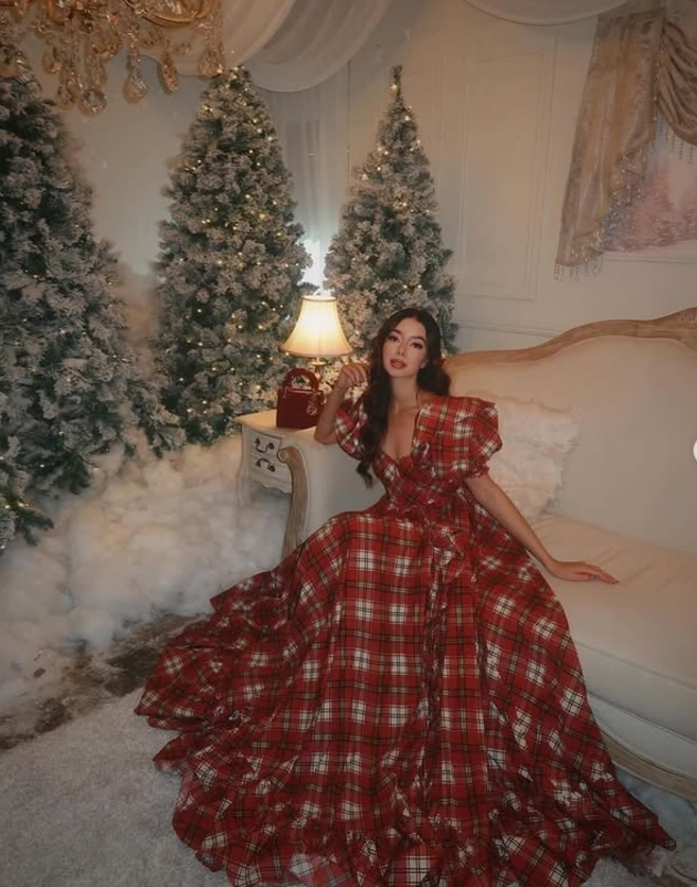 Perfect Christmas Party Dresses to Shine Under the Mistletoe ...